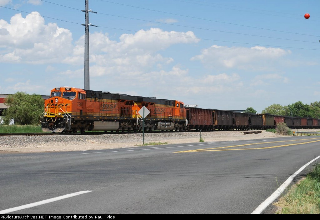 BNSF 7261 Leads Coal Train Into Golden